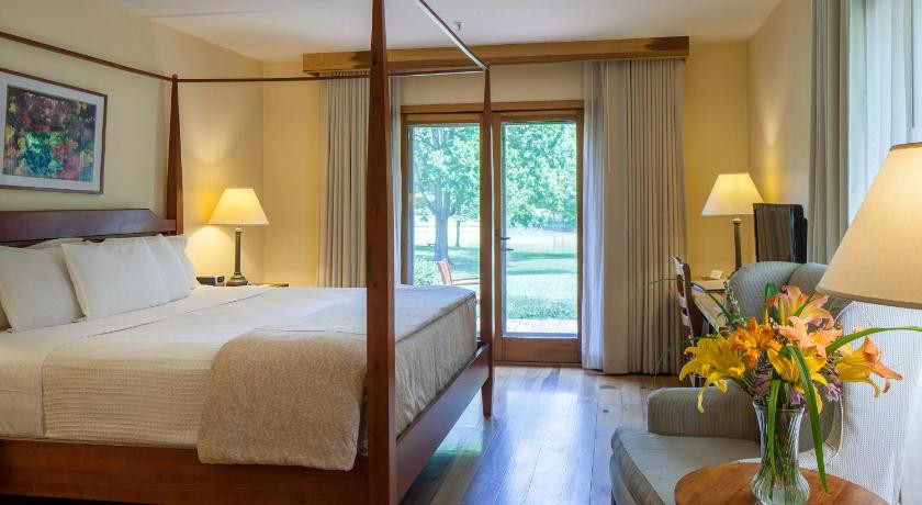 New Harmony Inn, Indiana Review | The Hotel Guru