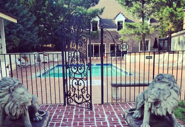 Wedmore Place, Williamsburg Review | The Hotel Guru