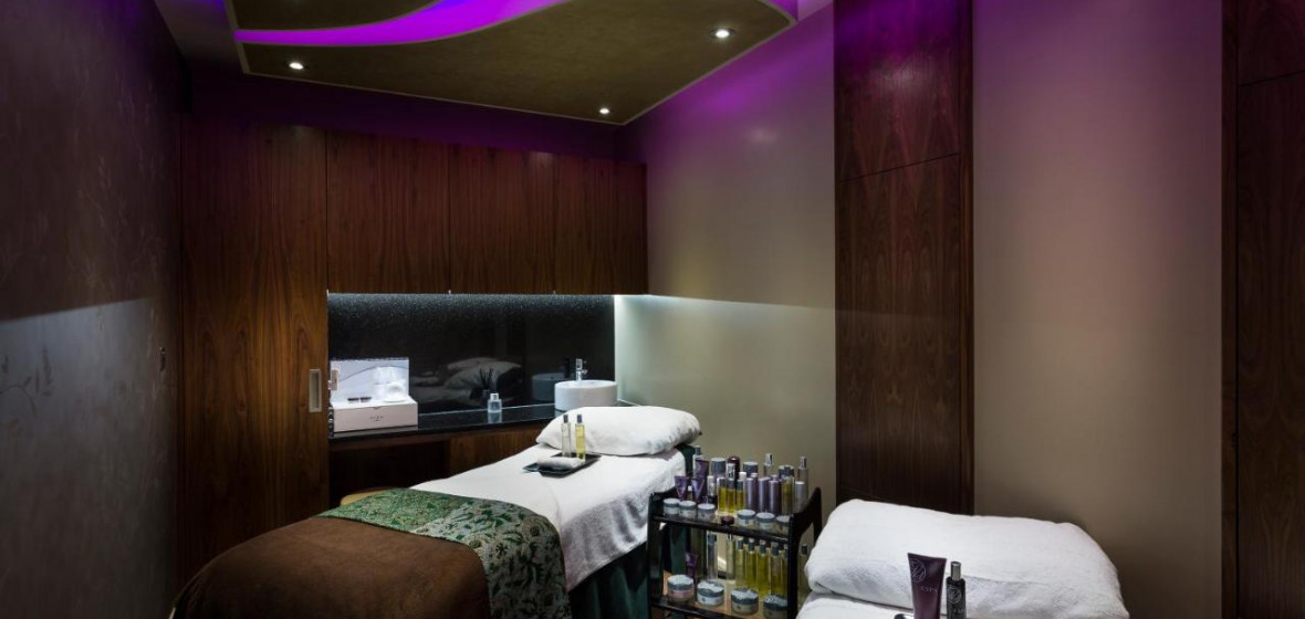 Down Hall, Essex. Expert reviews and highlights | The Hotel Guru