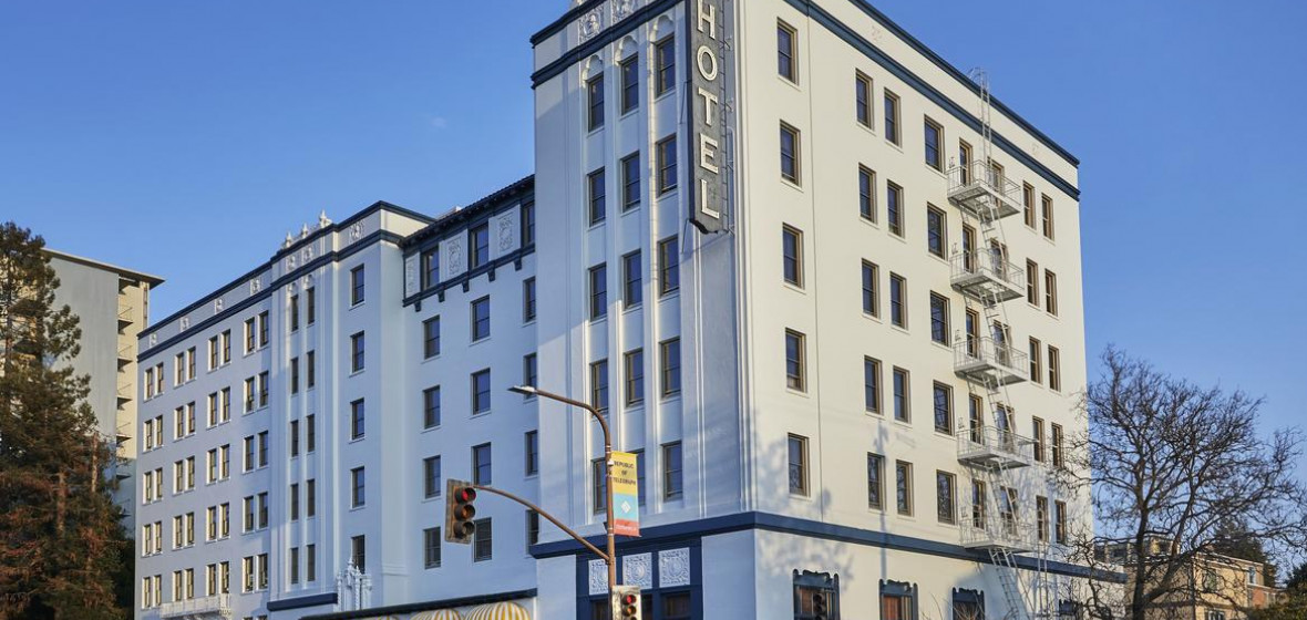 Graduate Berkeley, Berkeley Review | The Hotel Guru