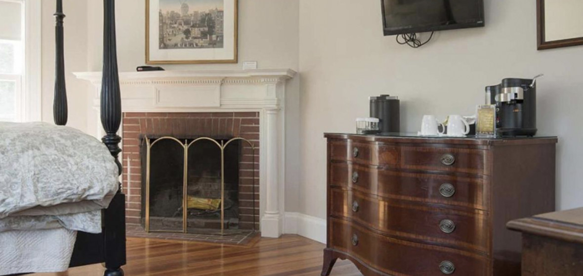 The White House Inn, Vermont, United States of America. Expert reviews ...