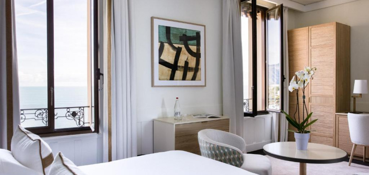 Hotel Royal Riviera, Côte d'Azur, France. Expert reviews and highlights ...