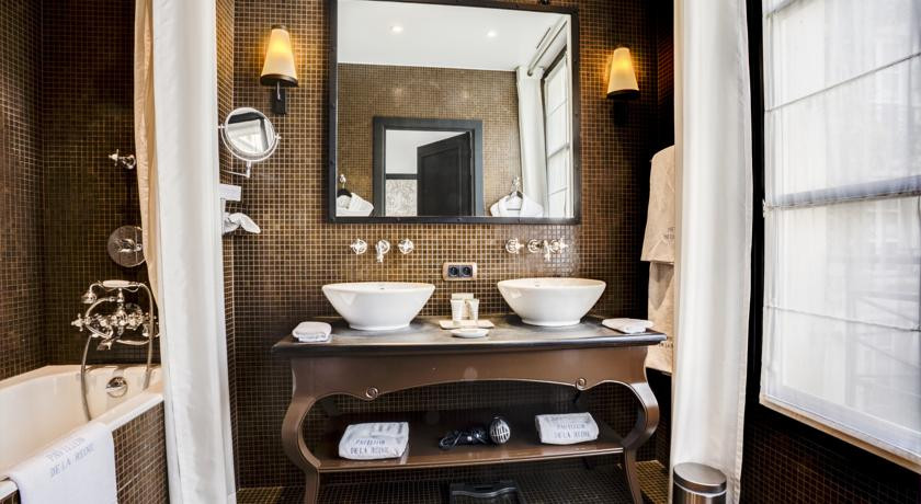 Pavillon de la Reine, Paris, France | Discover & Book | The Hotel Guru