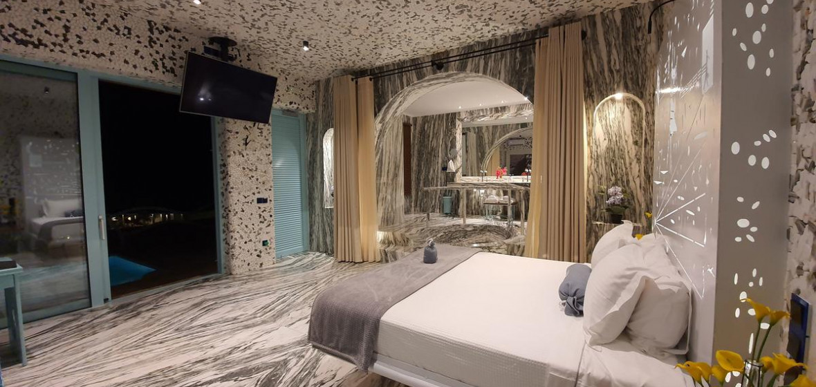 Calilo, Ios | Review | The Hotel Guru