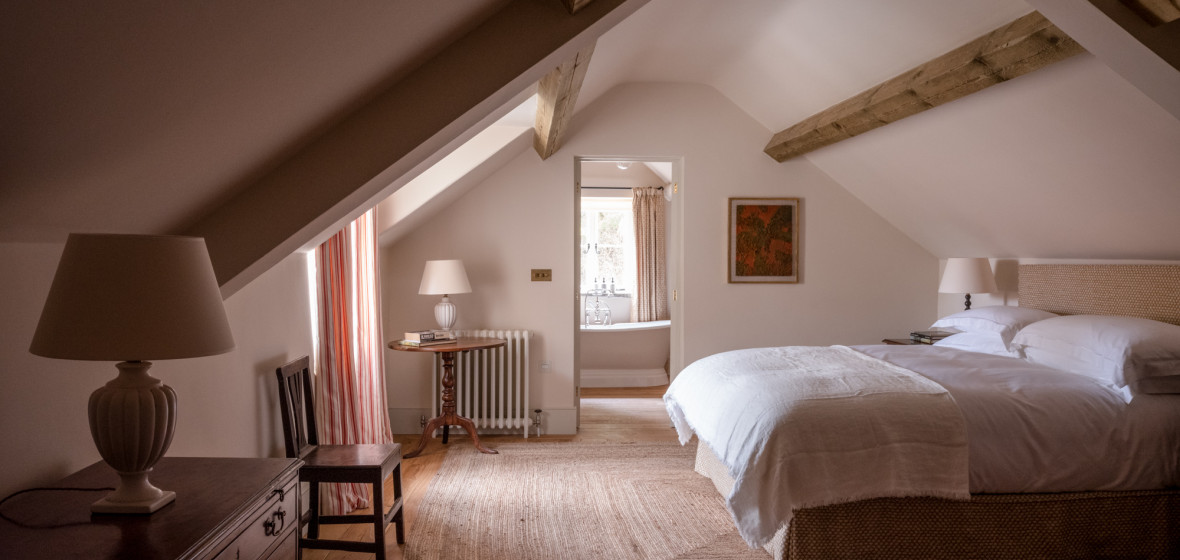 Three Horseshoes Batcombe, Somerset. Expert reviews and highlights ...