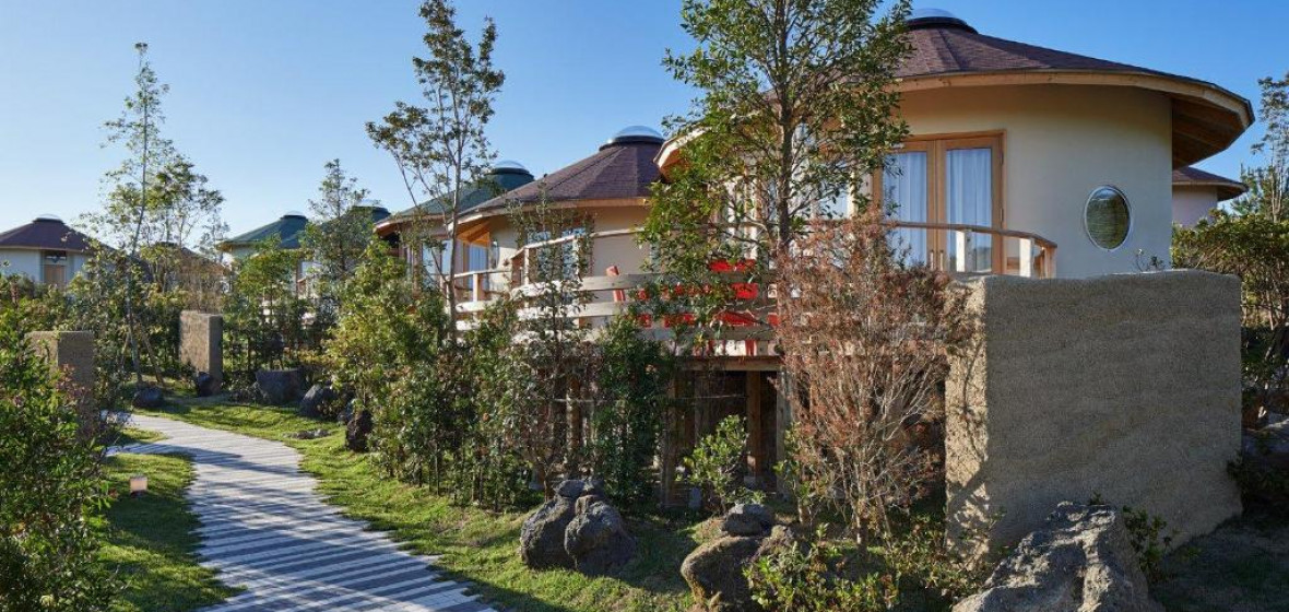 Grand Chariot 135°, Awaji Island, Japan. Expert reviews and highlights ...