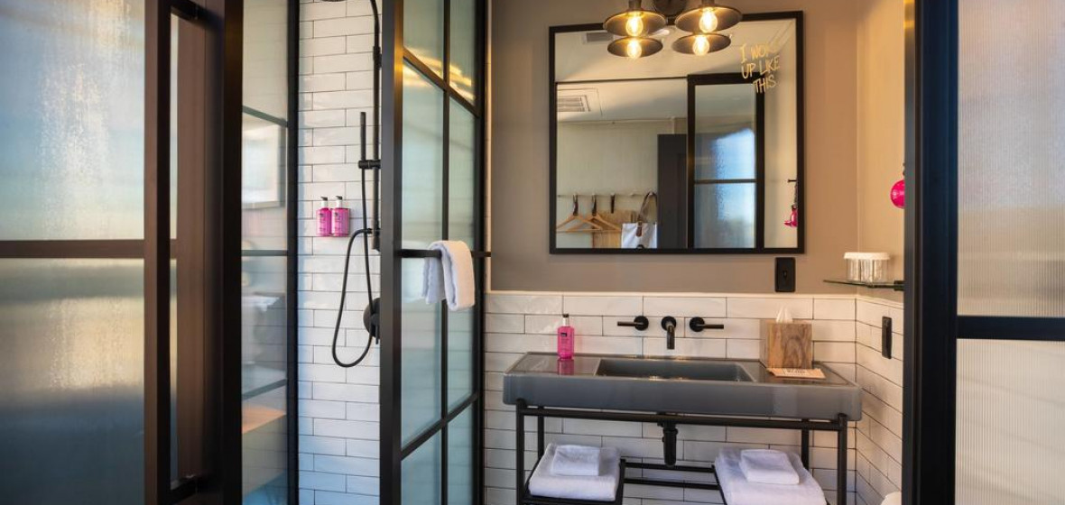 Moxy Washington, Washington DC Review | The Hotel Guru