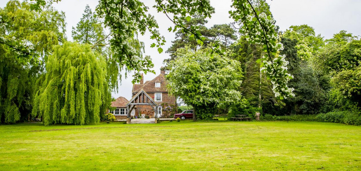 Molland Manor House, Kent Review | The Hotel Guru