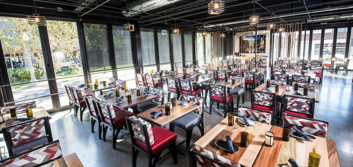 Found:Re Phoenix, Phoenix Review | The Hotel Guru