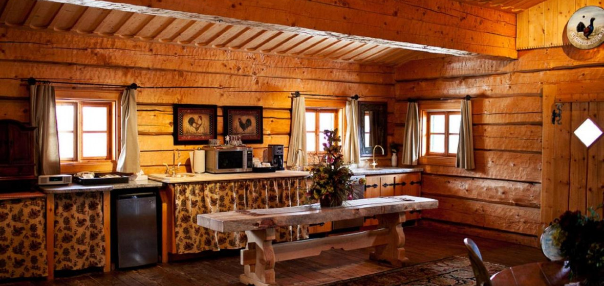 Enzian Inn, Leavenworth Review | The Hotel Guru