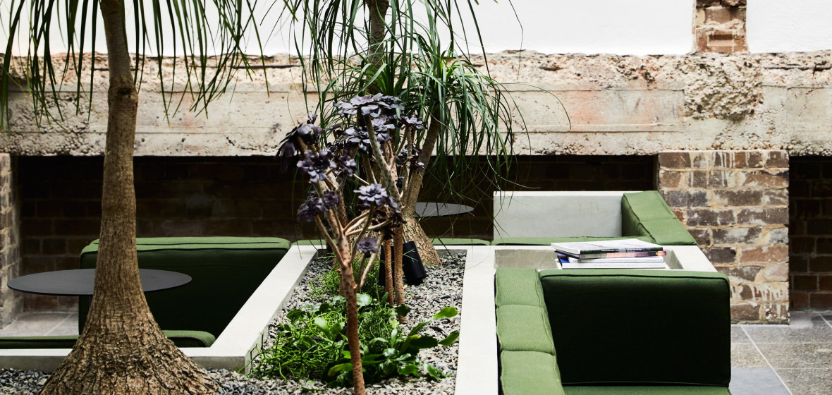 Paramount House Hotel, Sydney (Surry Hills), Australia. Expert reviews ...