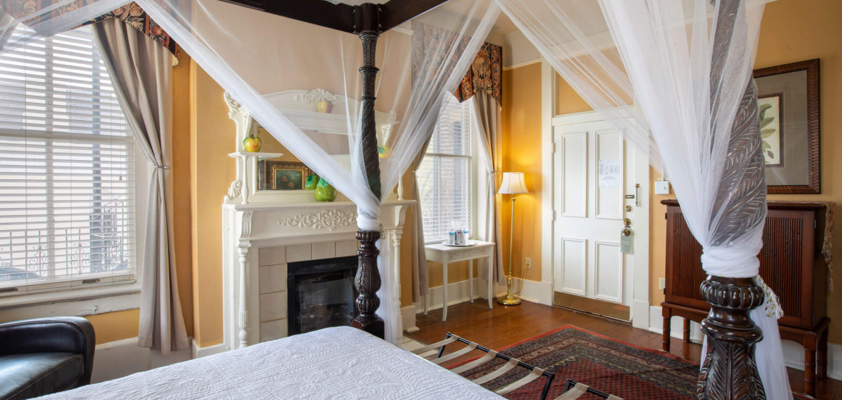 Foley House Inn, Savannah (Georgia), United States of America. Expert ...