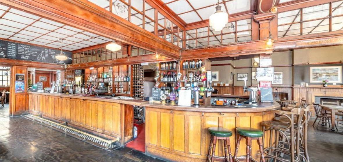 The Rose and Crown, Hackney, London Review | The Hotel Guru
