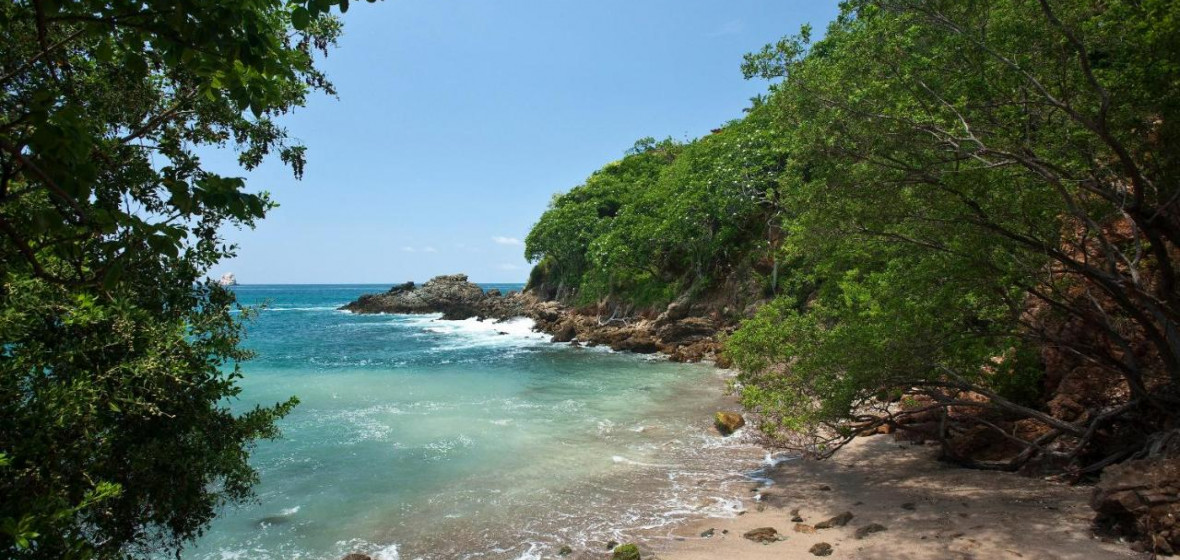 Cala de Mar Resort, Zihuatanejo Review | The Hotel Guru