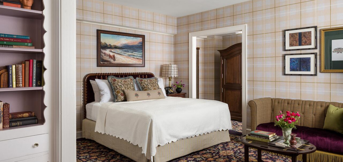 Graduate Evanston, Illinois Review | The Hotel Guru