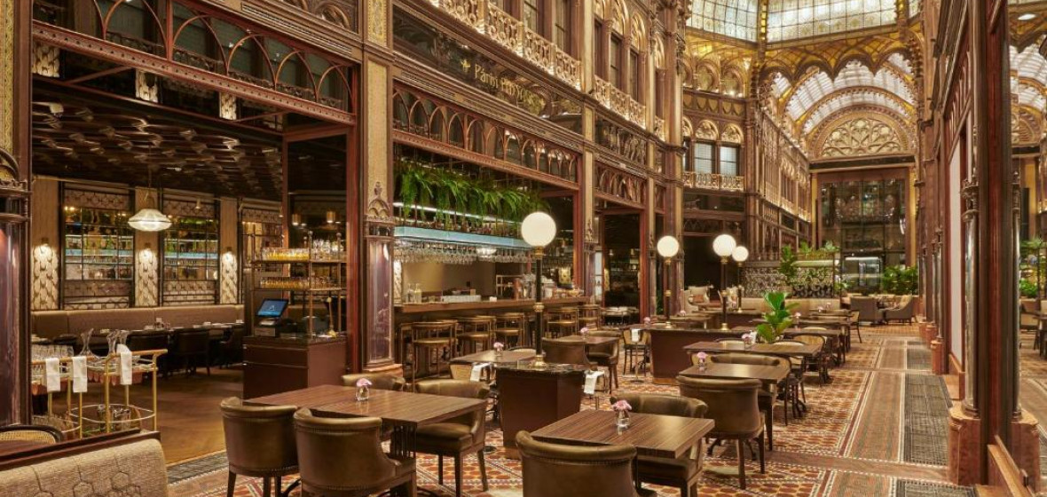 Parisi Udvar Hotel, Budapest, Hungary. Expert reviews and highlights ...