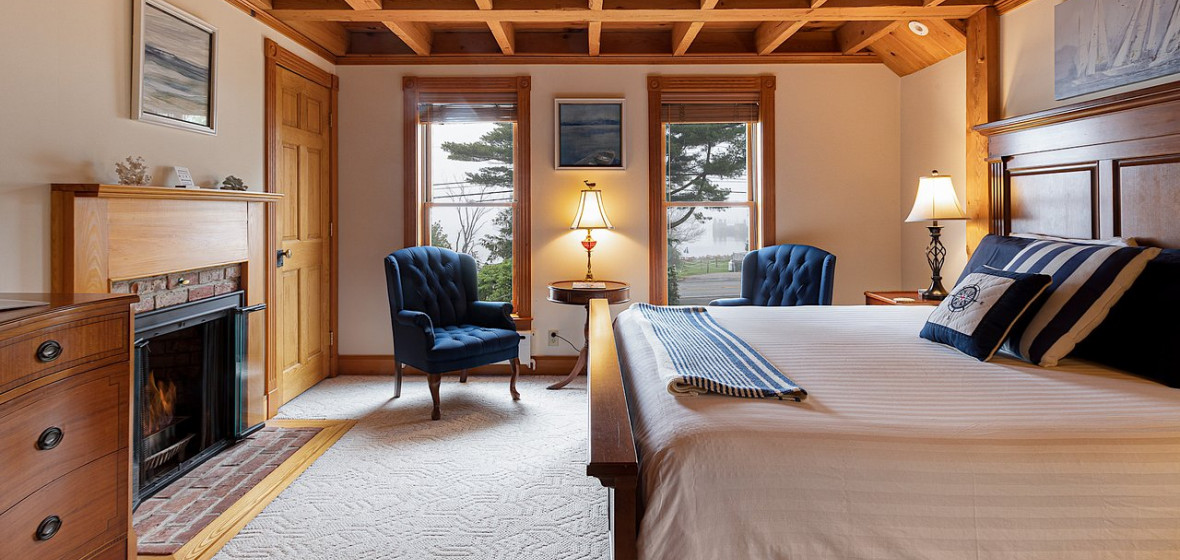 Spouter Inn, Maine Review | The Hotel Guru
