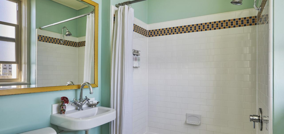 Graduate Berkeley, Berkeley Review | The Hotel Guru