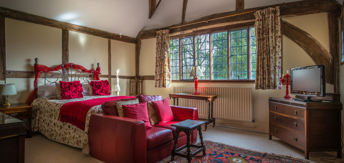 Long Crendon Manor, Buckinghamshire Review | The Hotel Guru