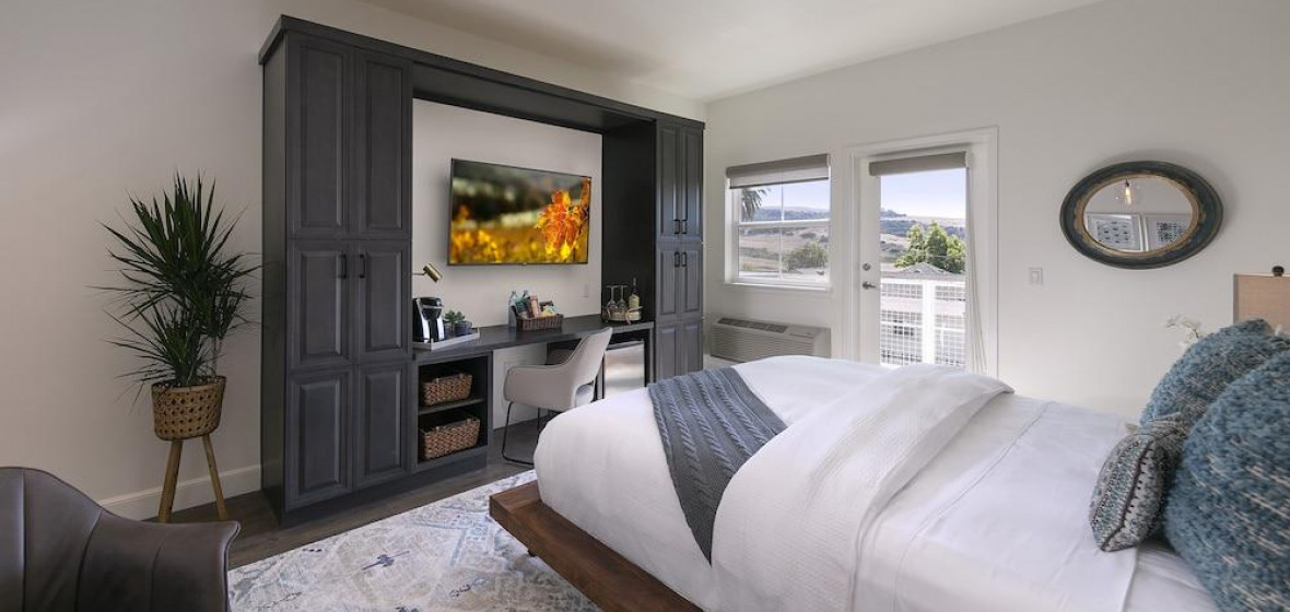 Wine Stone Inn, California, United States of America. Expert reviews ...