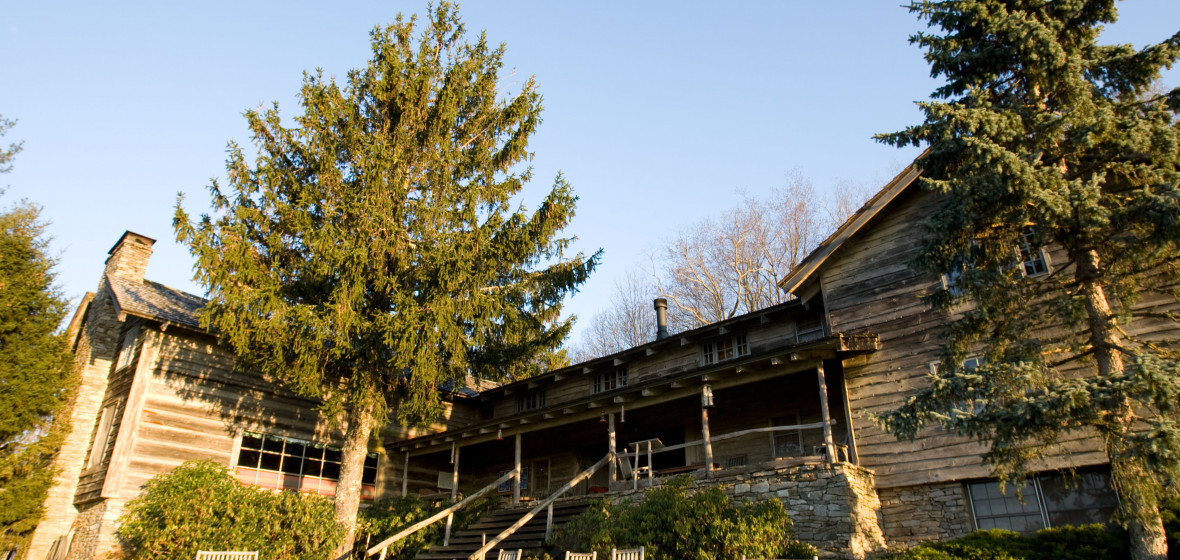 The Swag, Waynesville Review | The Hotel Guru