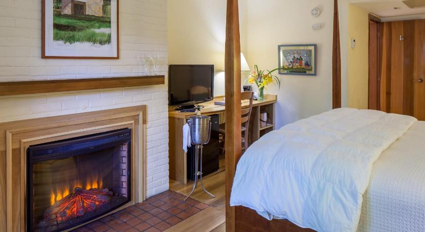 New Harmony Inn, Indiana Review | The Hotel Guru