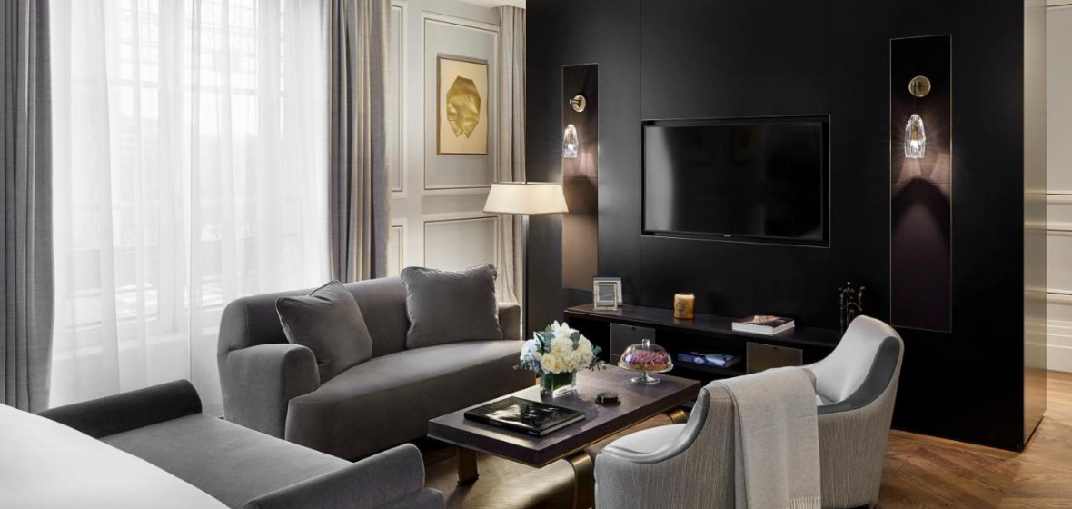 Maison Villeroy, Paris (Champs Elysees), France. Expert reviews and ...