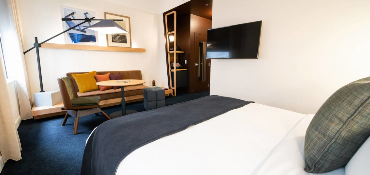 Emery, Minneapolis Review | The Hotel Guru