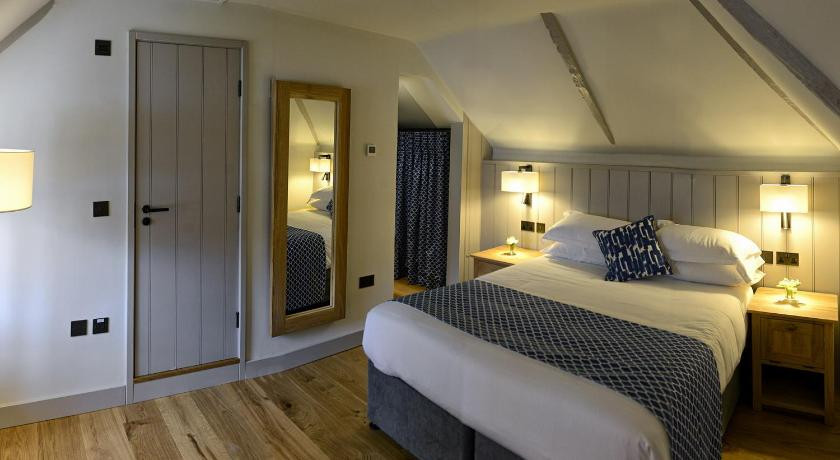 Eversfield Organic at The Ring of Bells Inn, Devon Review | The Hotel Guru