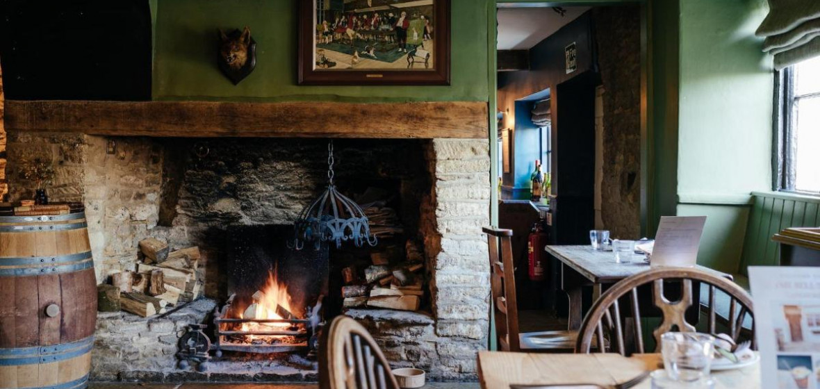 The Bell Inn, Oxfordshire. Expert reviews and highlights | The Hotel Guru