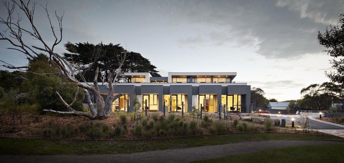 Flinders Hotel, Victoria, Australia. Expert reviews and highlights ...